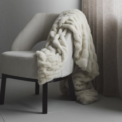 Fluffy pläd 130 x 170 cm - Creme - 1390 kr - Plädar - Trendrum.se